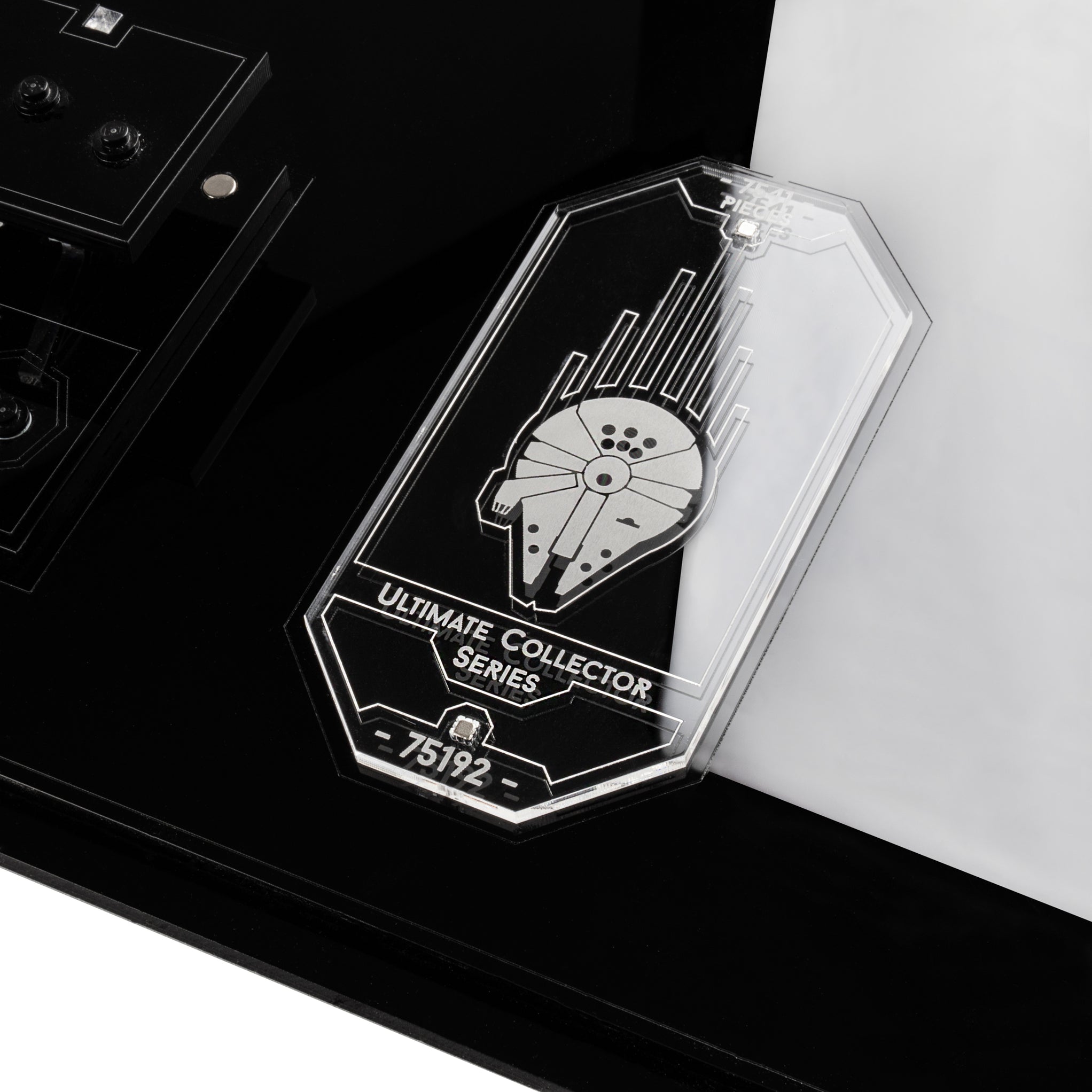 Display Case for LEGO Star Wars UCS Millennium Falcon 75192 — Wicked Brick