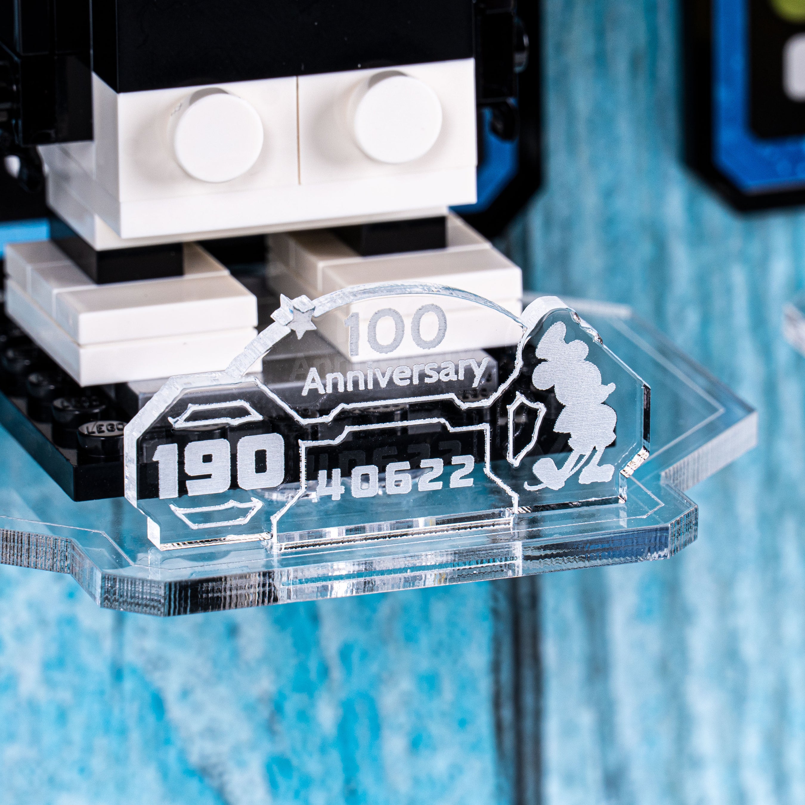 Display for LEGO Brickheadz Disney 100th Celebration 40622 — Wicked Brick