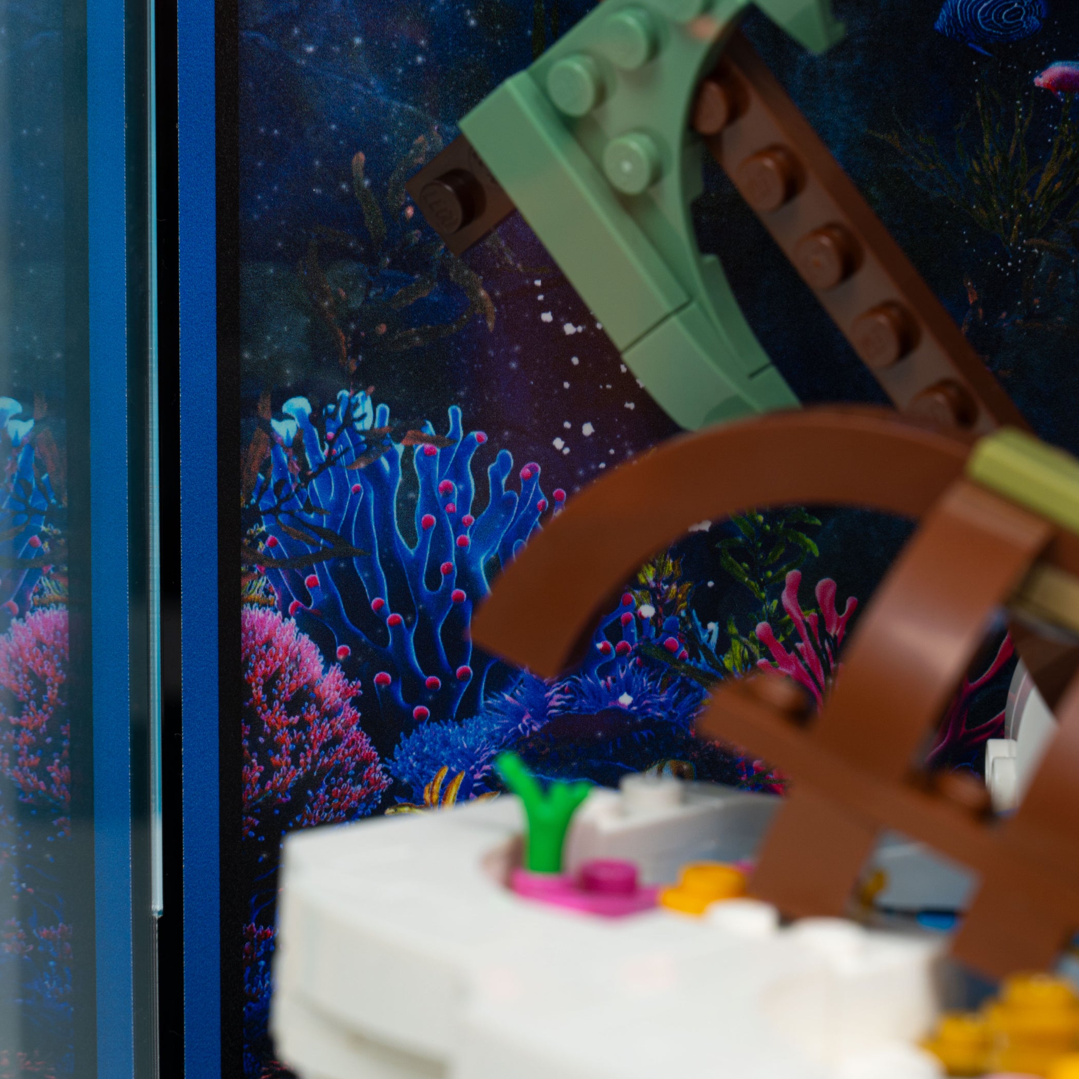 Display Case for LEGO Disney The Little Mermaid Royal Clamshell 43225 ...