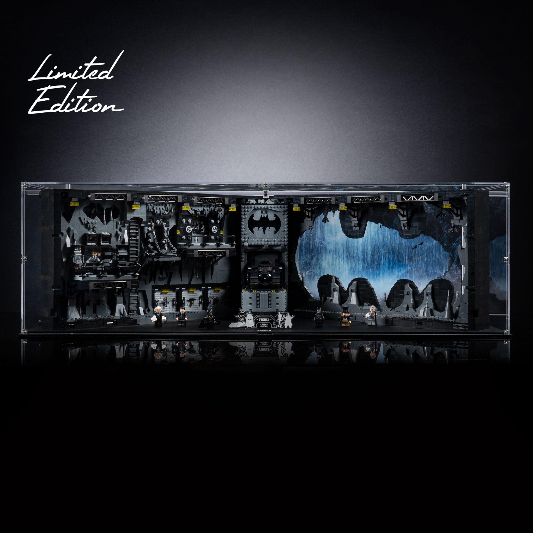 Limited Edition Display Case for LEGO® Batcave™ Shadow Box (76252 ...