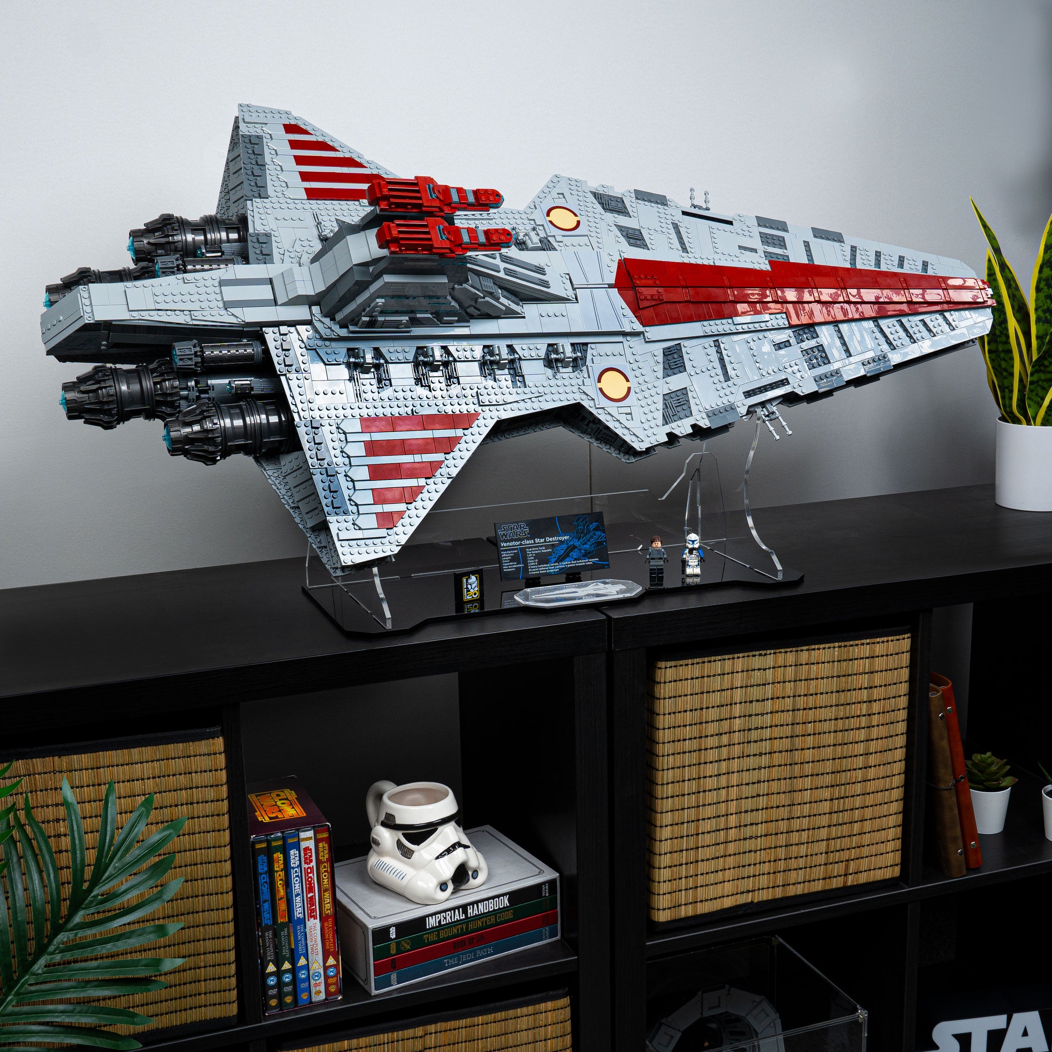 Display Stand for LEGO® Star Wars™ Venator-Class Republic Attack Cruis ...
