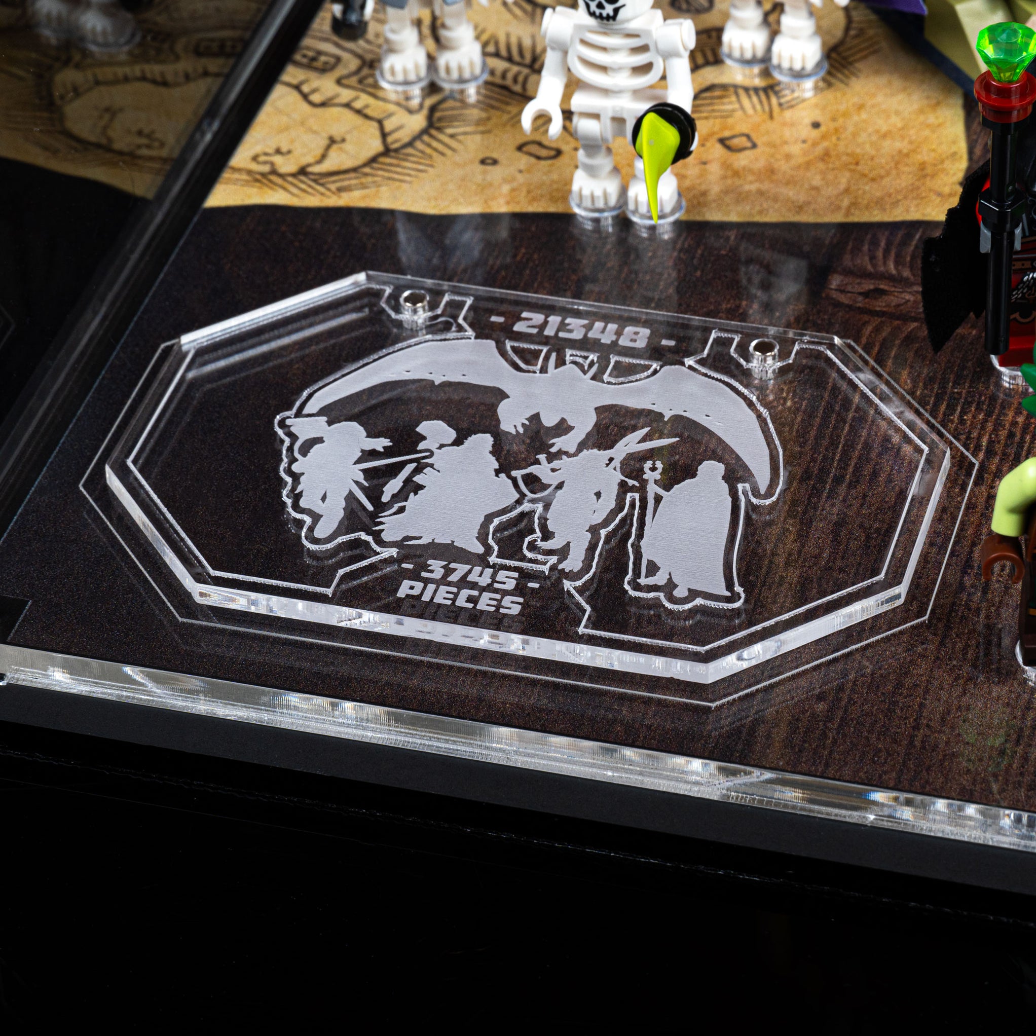 Limited Edition Display Case for LEGO® Dungeons & Dragons (21348 ...