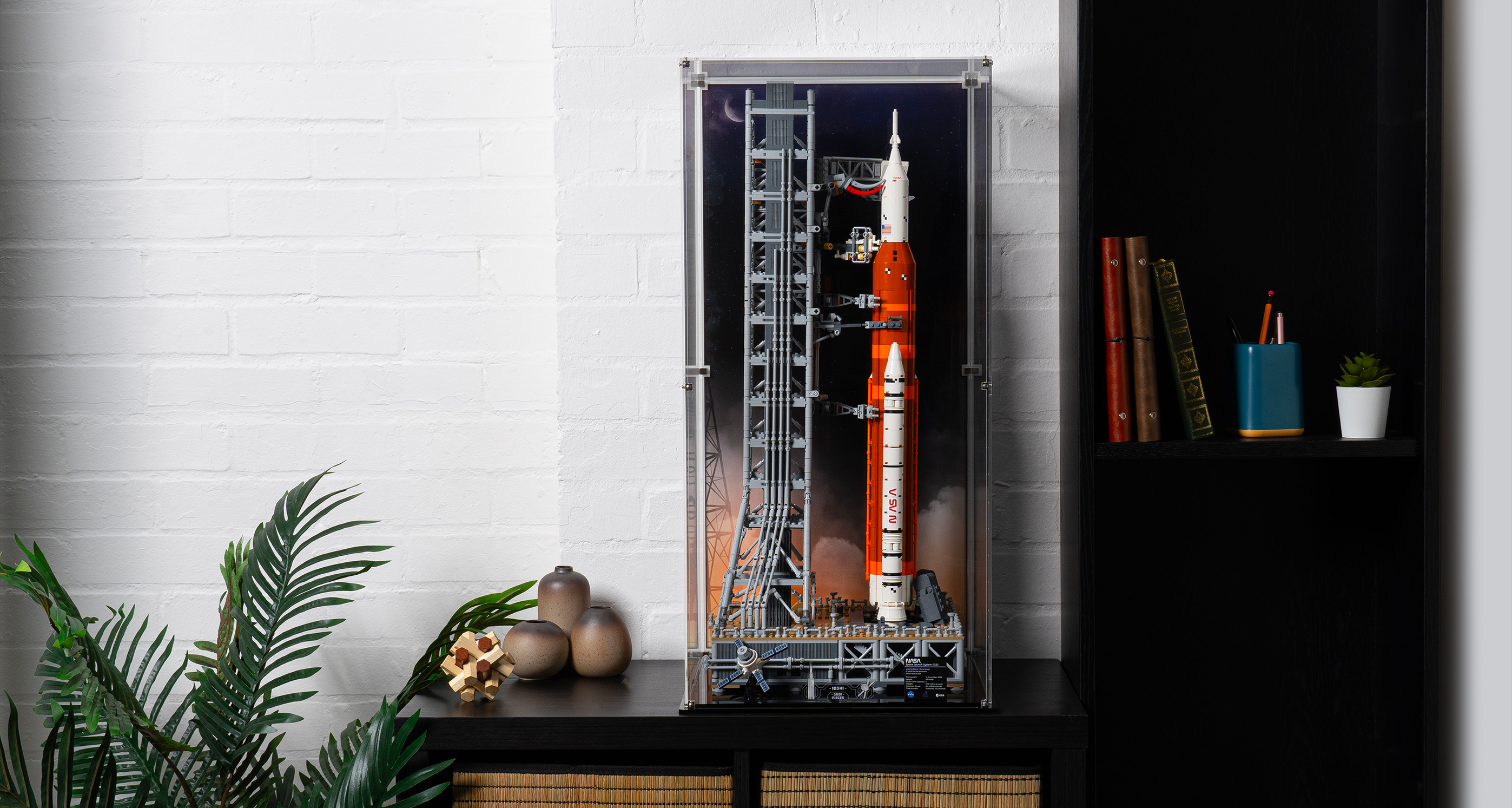 Display Case for LEGO Icons NASA Artemis Space Launch System 10341 ...
