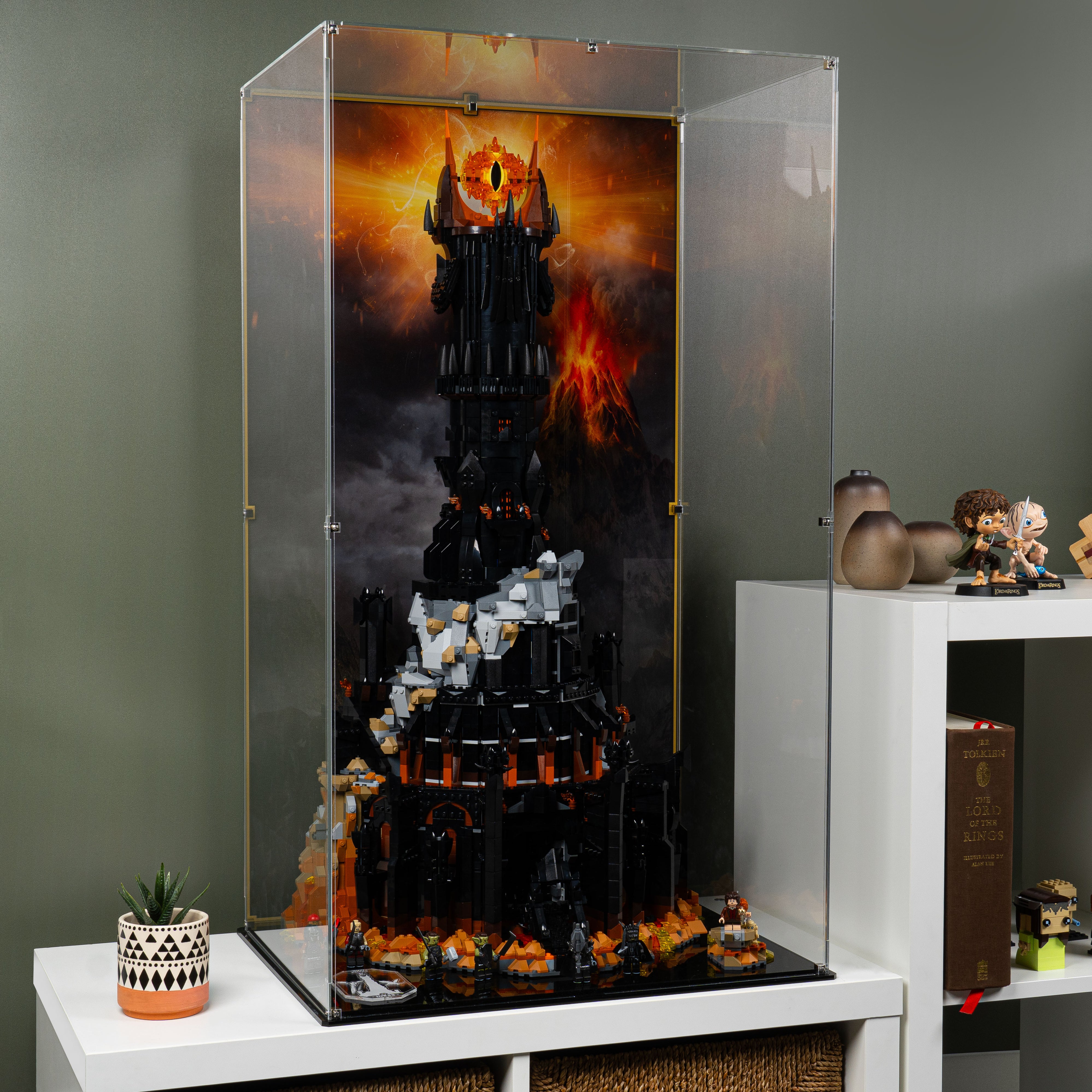 Display Case for LEGO The Lord of the Rings Barad-dûr 10333 — Wicked Brick
