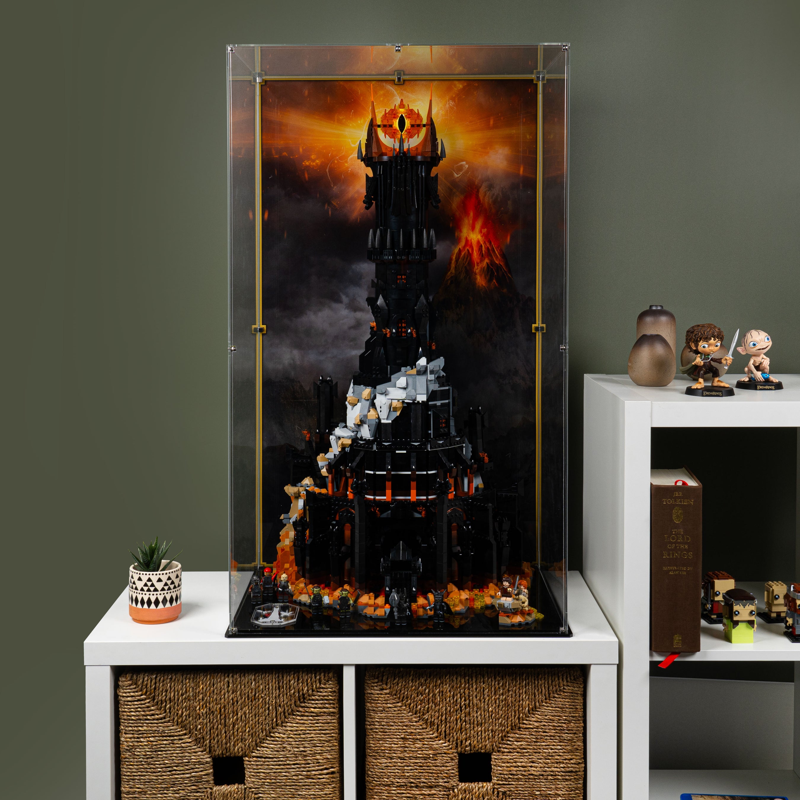 Display Case for LEGO The Lord of the Rings Barad-dûr 10333 — Wicked Brick