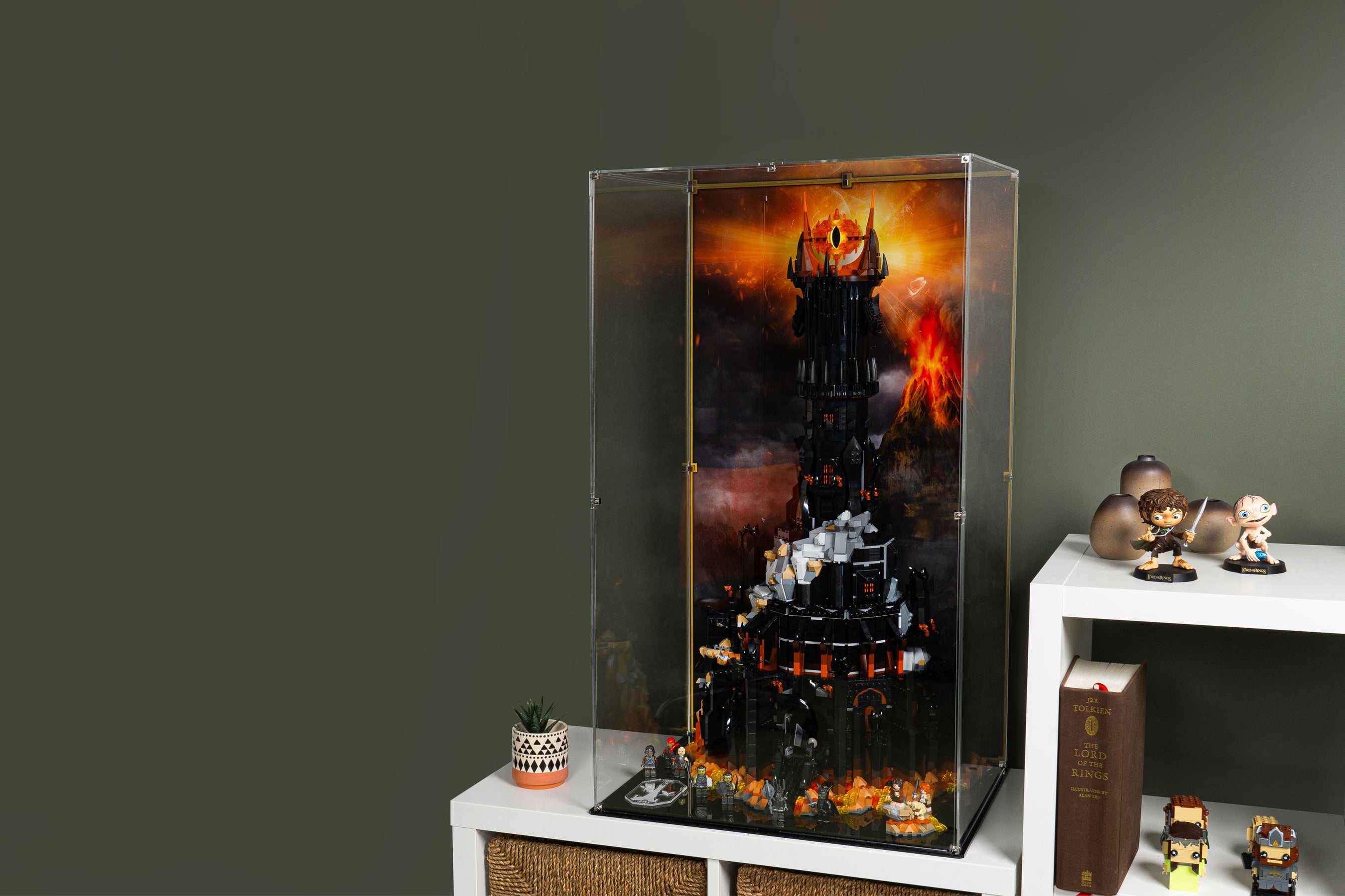Display Case for LEGO The Lord of the Rings Barad-dûr 10333 — Wicked Brick