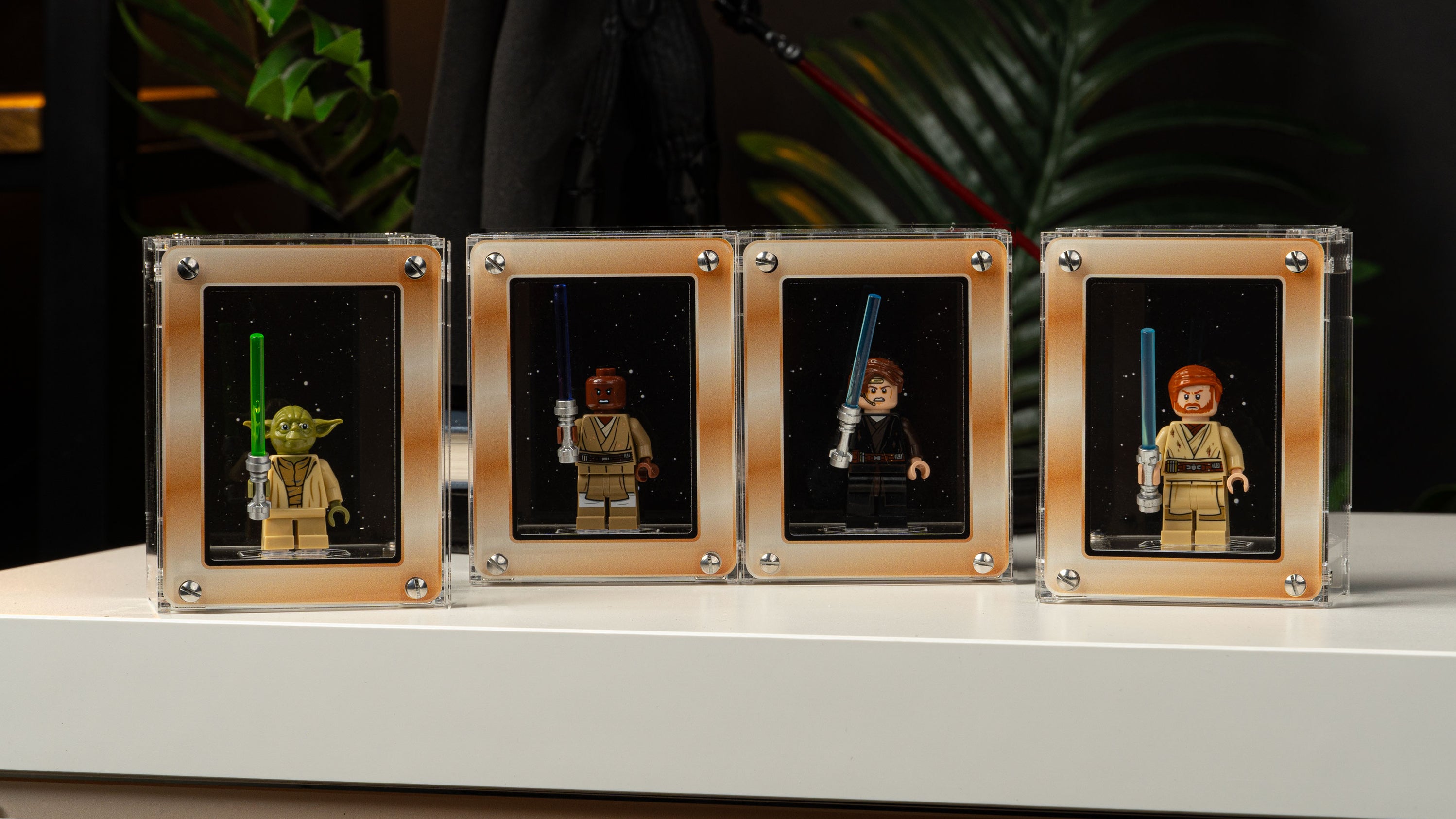 Star Wars™ Gold Themed Modular Display Case for LEGO® Minifigures — Wicked Brick