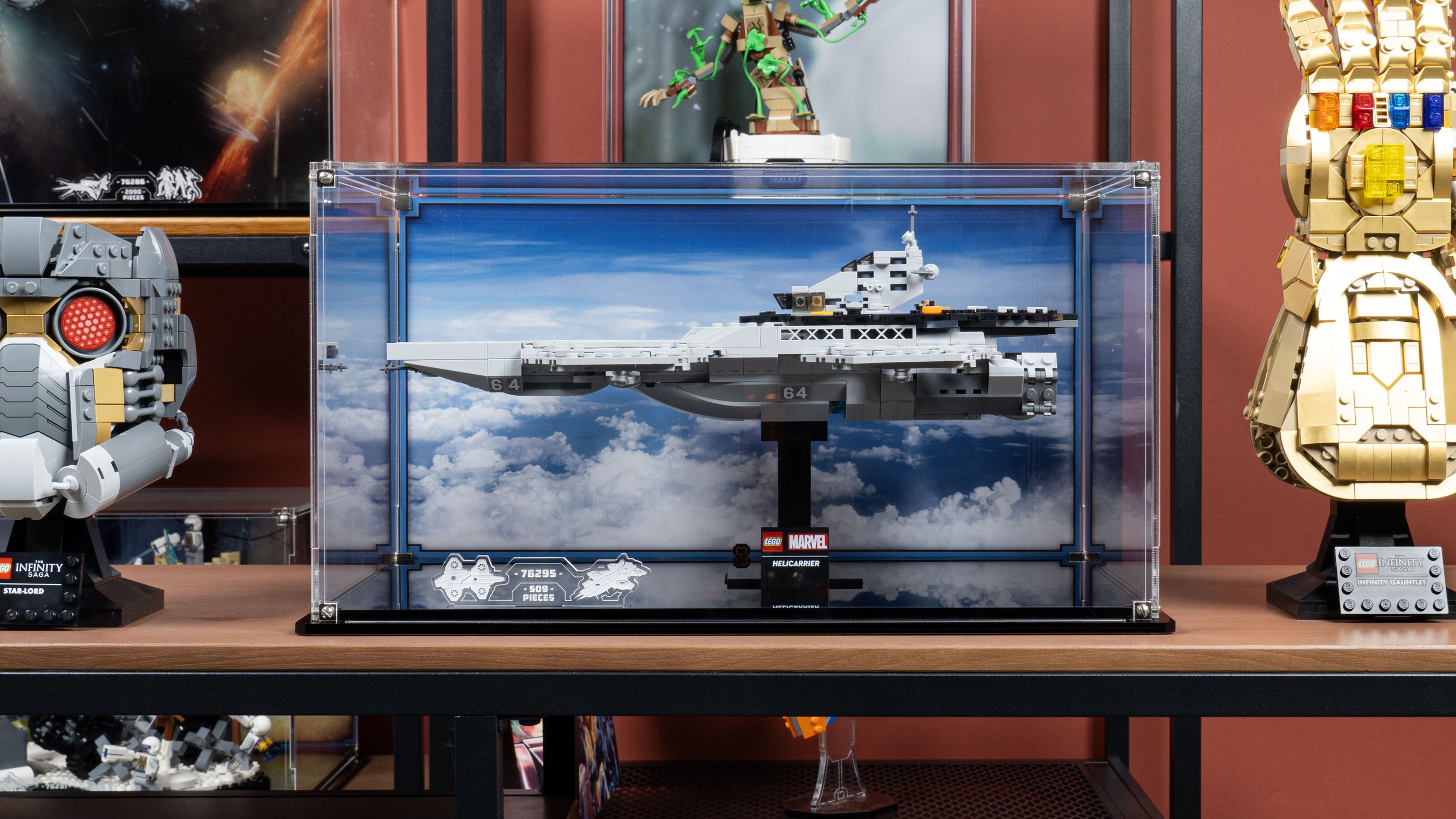 Display Case for LEGO® Marvel™ The Avengers Helicarrier (76295 ...