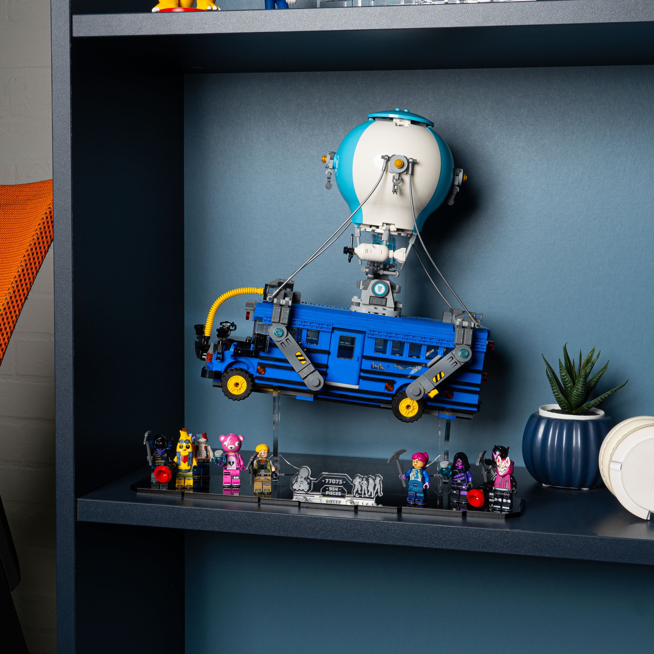 Display Stand for LEGO Fortnite Battle Bus 77073 — Wicked Brick