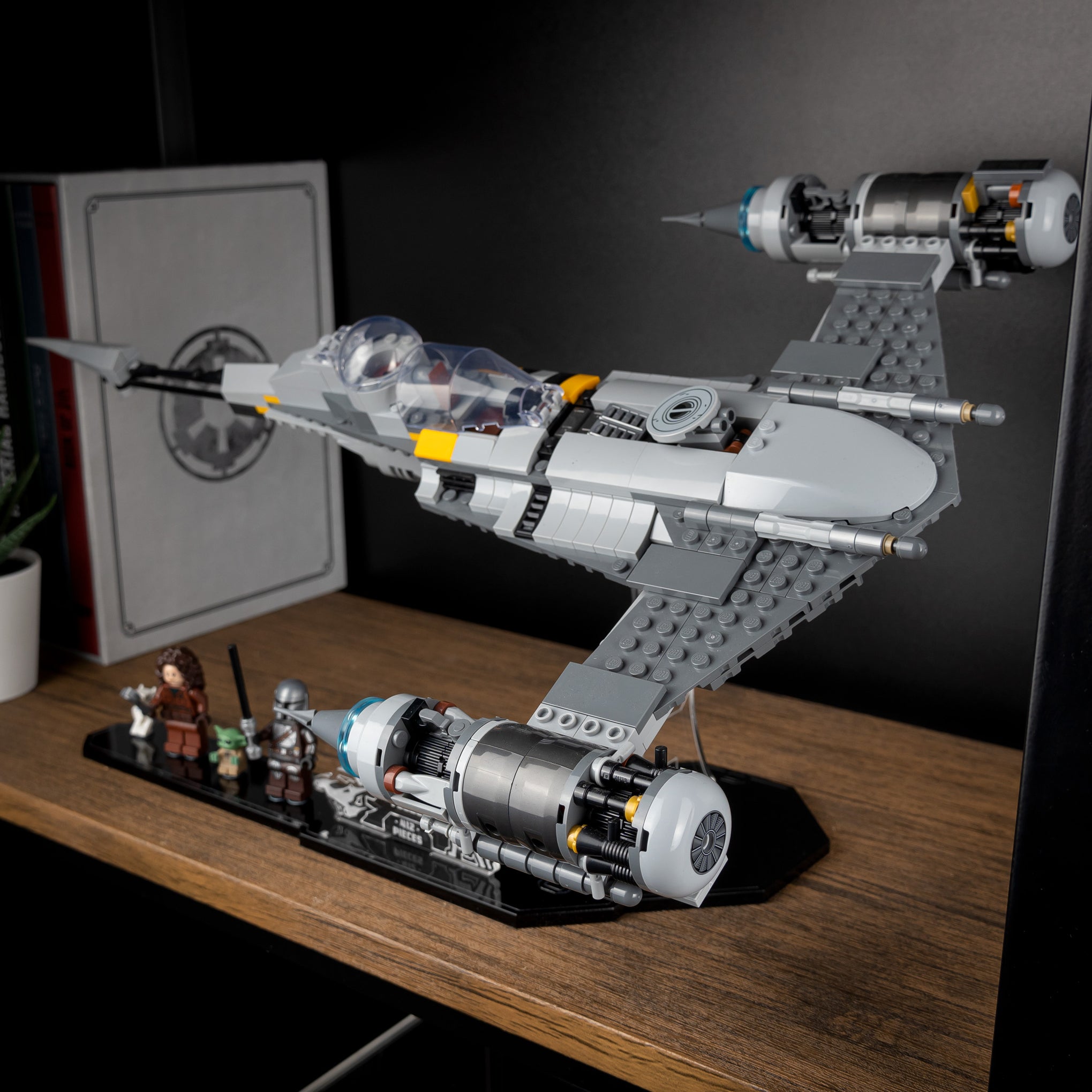 Display Stand for LEGO® Star Wars™ The Mandalorian's N1 Starfighter ...