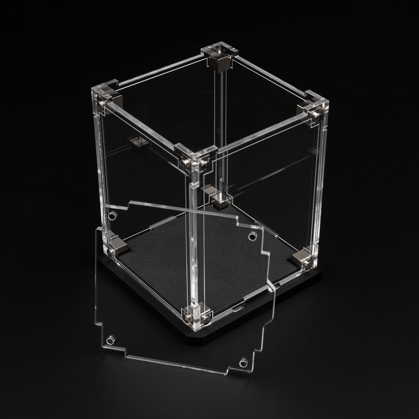 Display Case for Warhammer® Army with Eternal Conflict Background ...