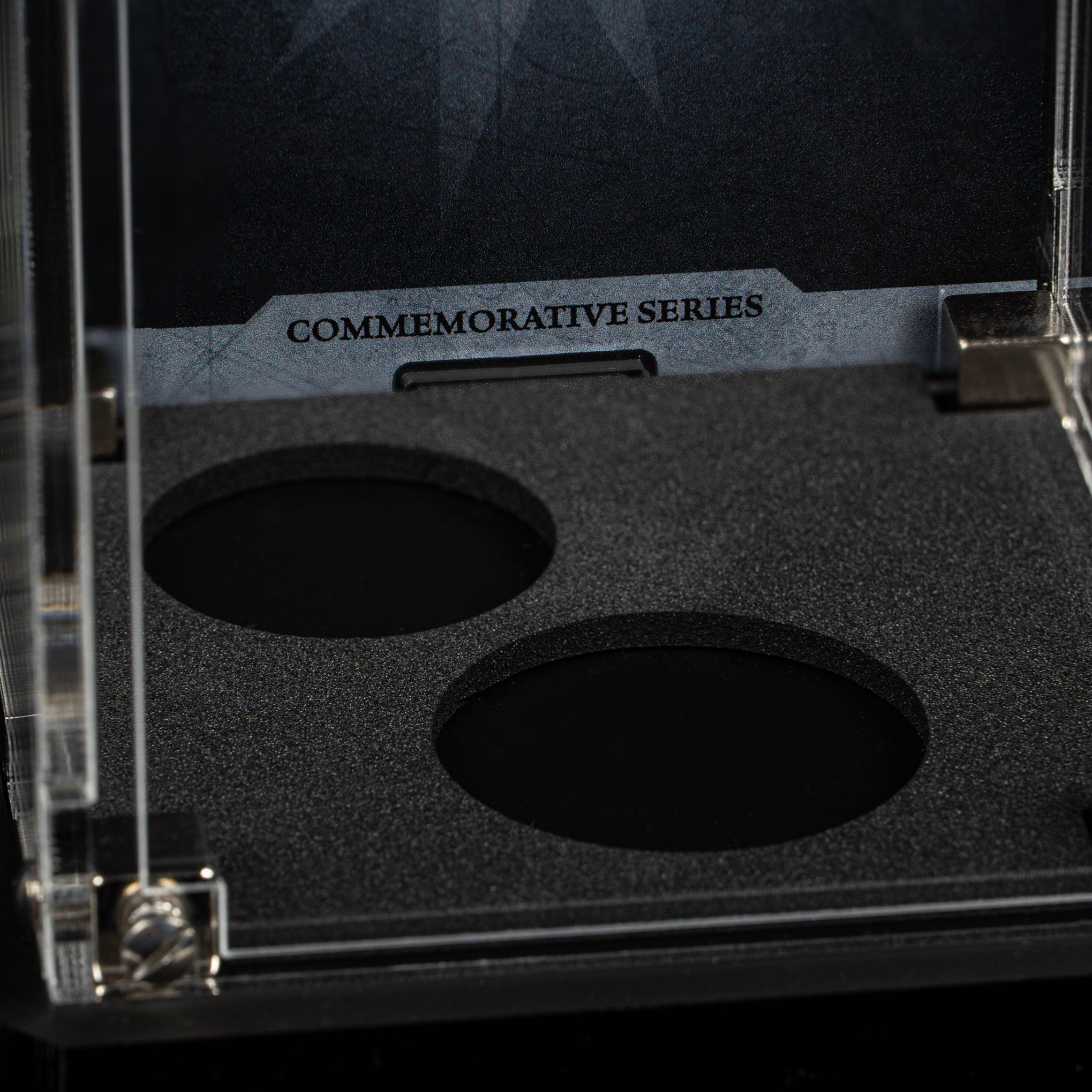 Display Case for Warhammer®+ Cities Of Sigmar - Marshall Ashfield And ...