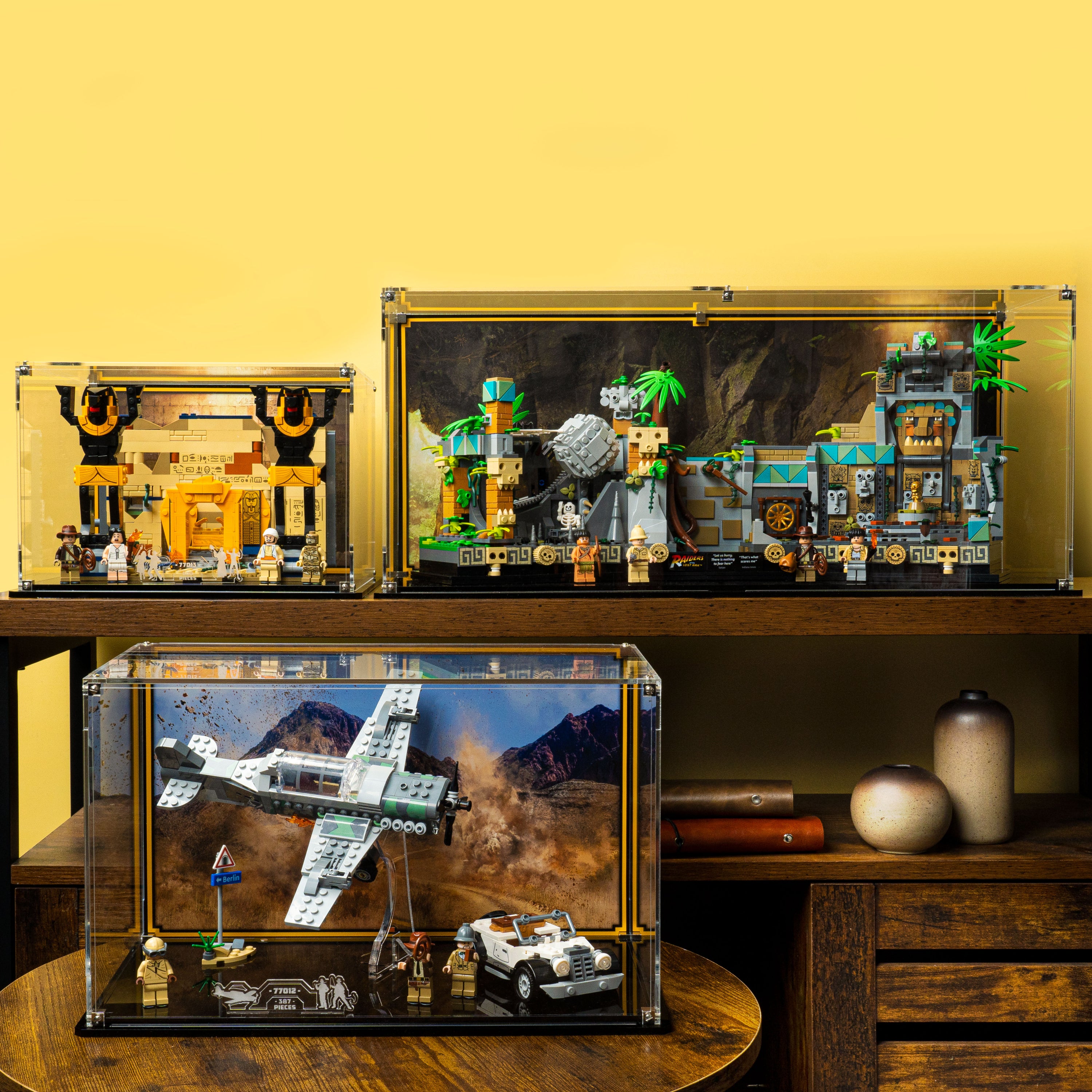 Display case for LEGO® Indiana Jones™ Escape from the Lost Tomb (77013 ...